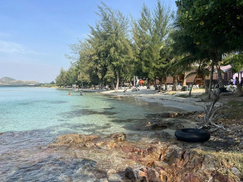 8 ที่พักหาดน้ำใส ติดทะเล ปิ้งย่างได้ ราคาถูก อัปเดต 2567